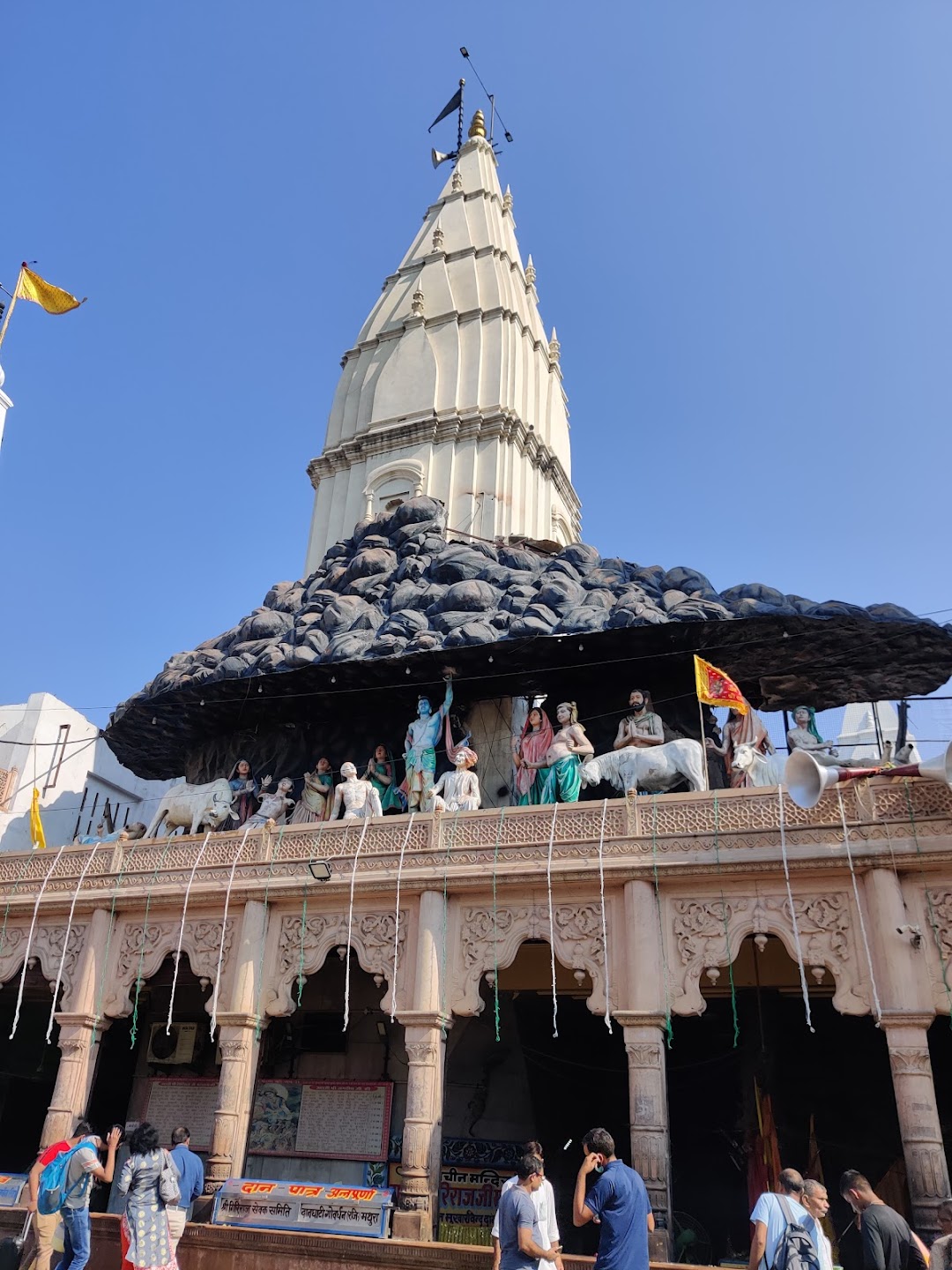 Places to Visit in Govardhan - where lord Krishna lifted Govardhan
